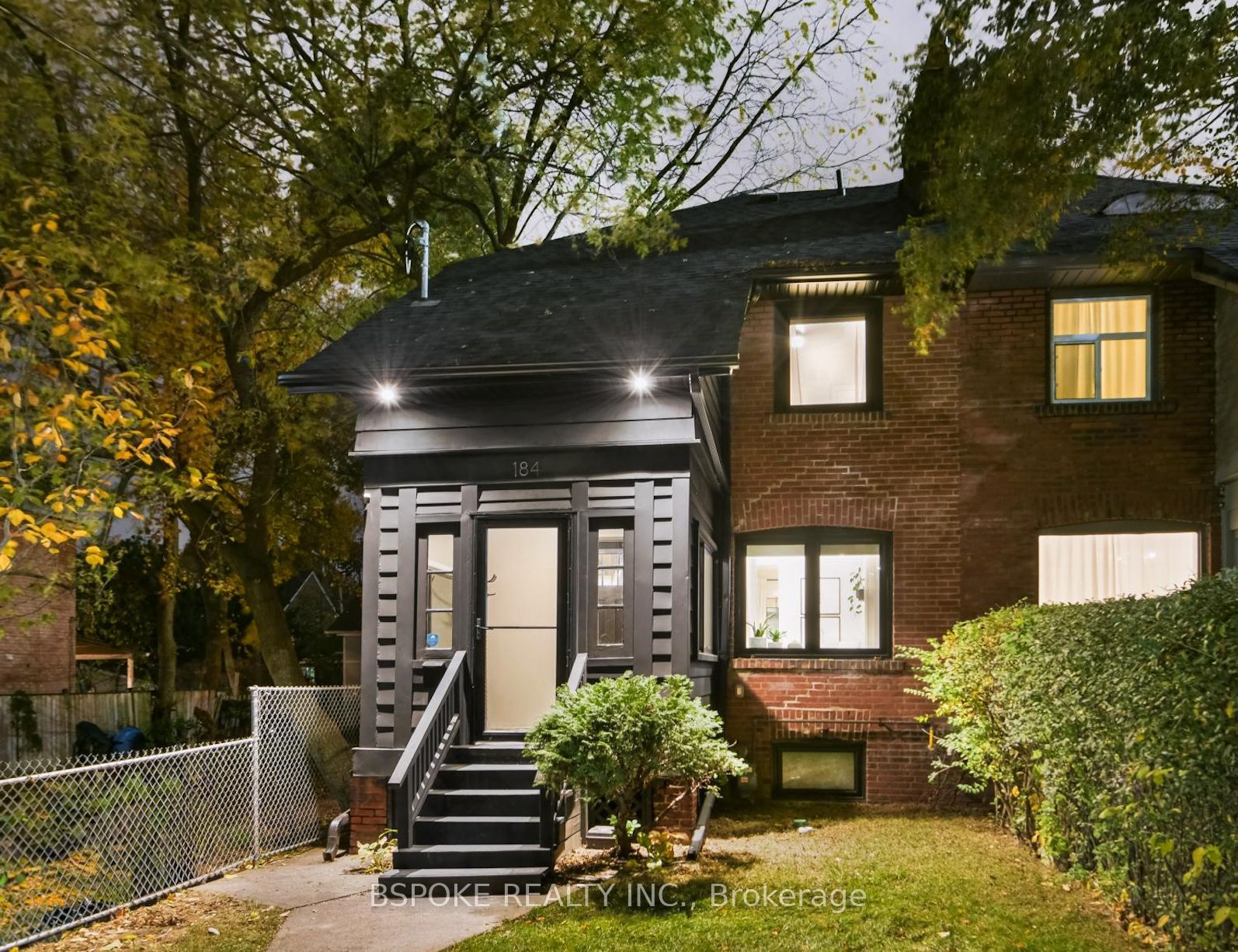 184 Winona Dr, Toronto, Ontario M6G3S9 Sold History | HouseSigma